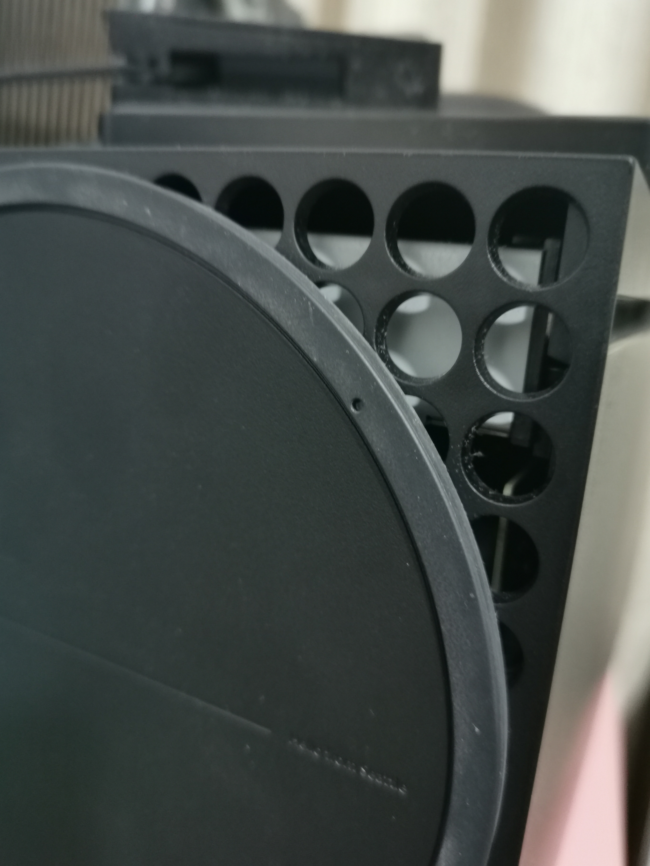 你们xsx底座边上有没有这个小洞啊？ NGA玩家社区