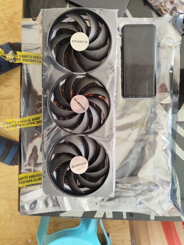 4090魔鹰到了，放一个对比照吧 NGA玩家社区