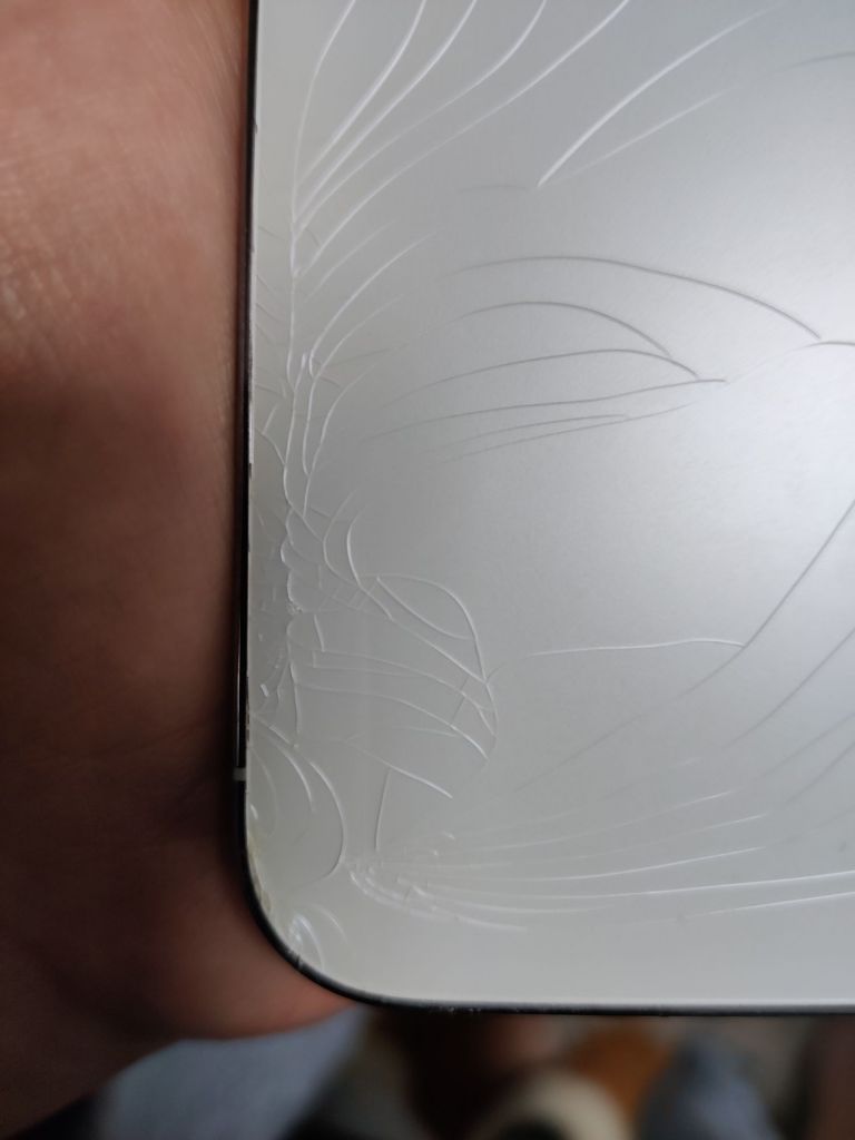 13pro，后壳碎了 NGA玩家社区