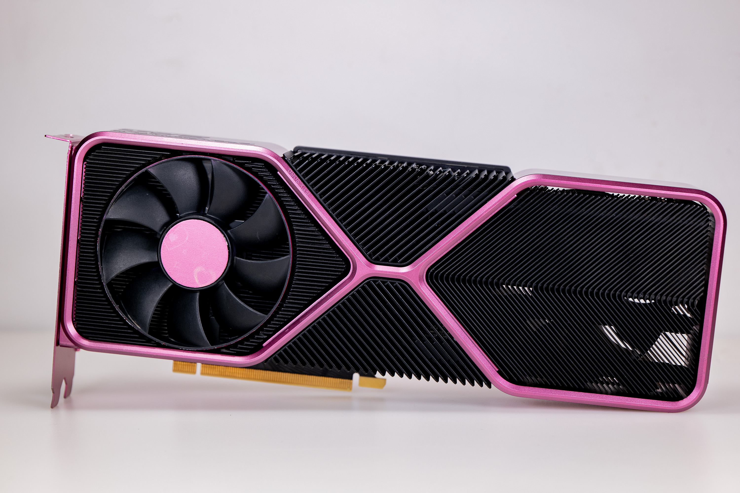 [ROLL周边] NVIDIA GeForce RTX 3080 Founders Edition × Engage Kiss 木更主题改造 这次也有Coser NGA玩家社区