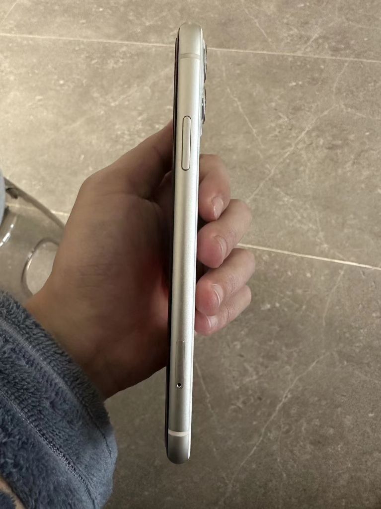 老婆自用白色ip11 128g NGA玩家社区