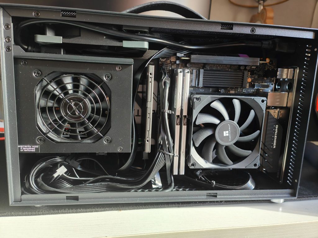 ITX 12400F 3060Ti 闪麟S400 NGA玩家社区