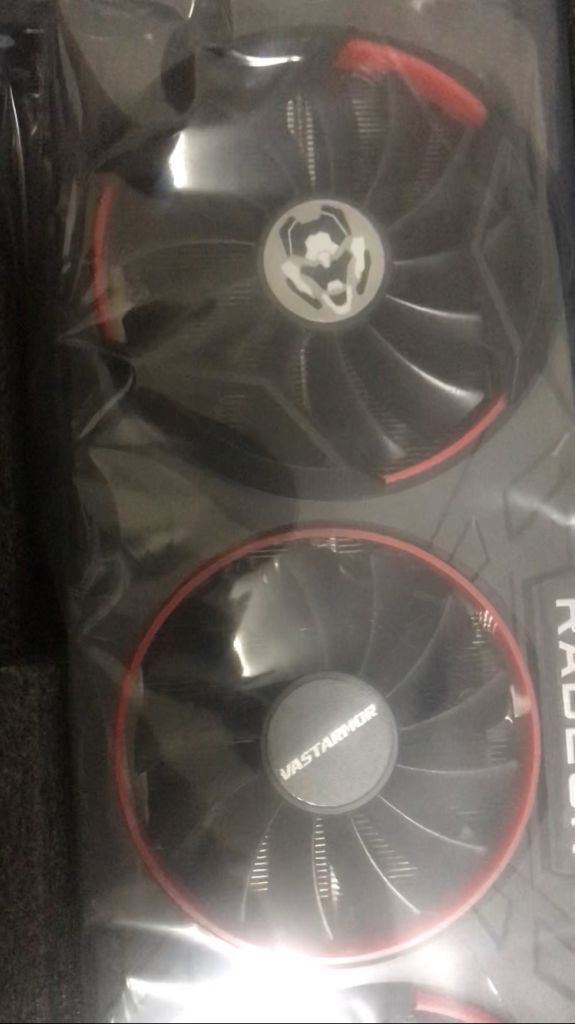 自营的瀚铠6800xt终于下山了 178