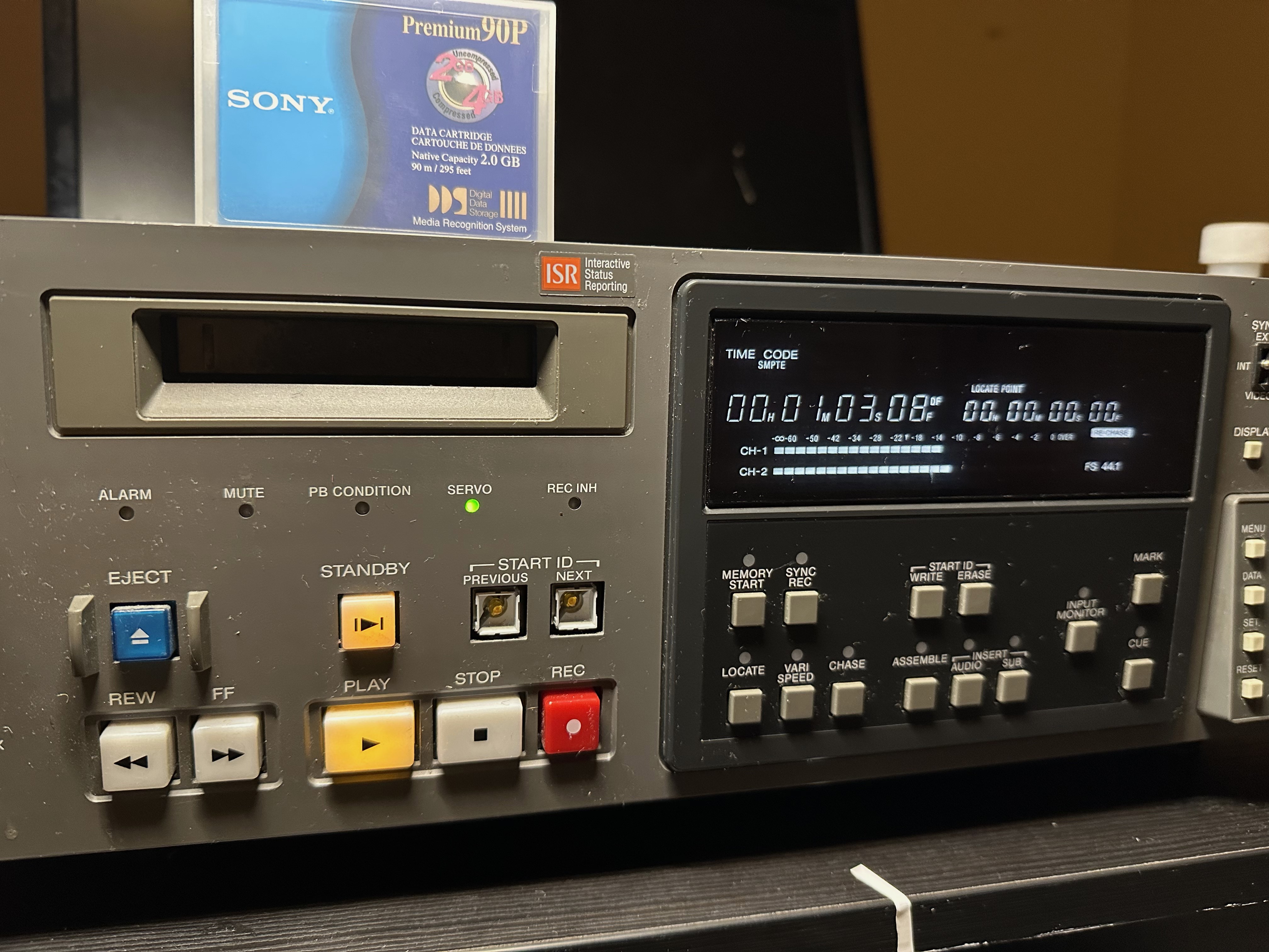 今天找出来了个跟我岁数差不多大的DAT机，声音惊到我了 178