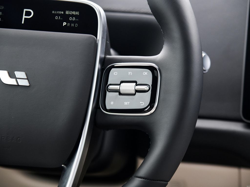 大部分汽车方向盘喇叭按键那块材料为啥看着low NGA玩家社区