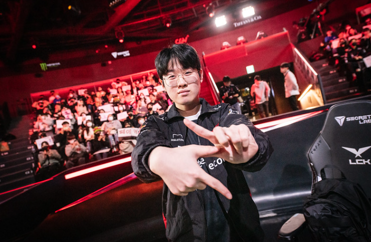 [外赛区赛事] Zeus回应YSKM的称赞，输出和坦克英雄都喜欢 NGA玩家社区