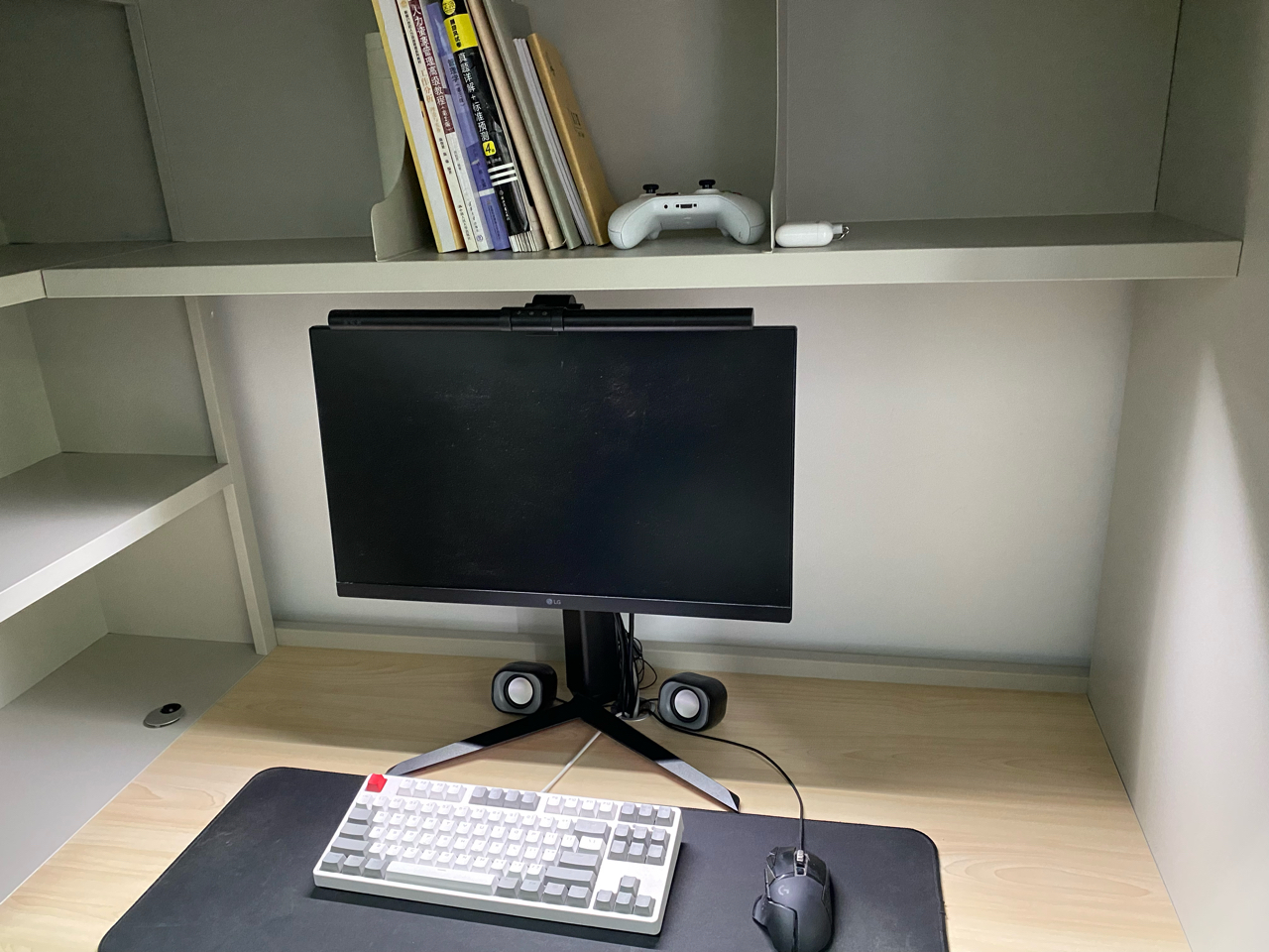 出一台LG 24寸 144hz IPS面板显示器 支架带升降 NGA玩家社区