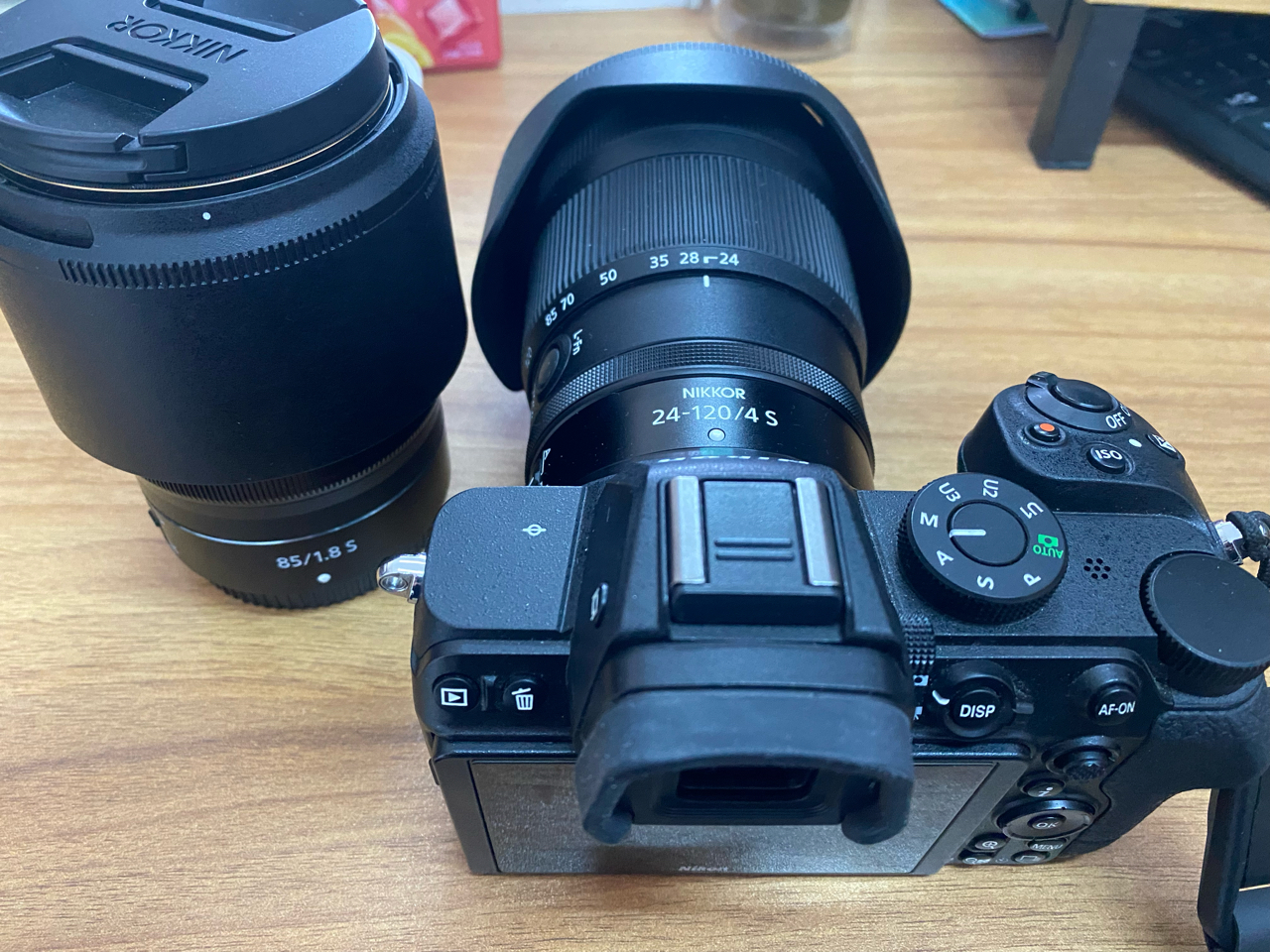 问下老哥们Z5是配24-200好还是24-120好或者24-70F4，后期确定的是会配一个85的定焦，主要用来旅游拍照和日常扫街，谢谢了 ...