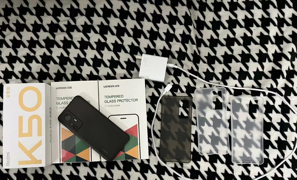 K50至尊 带延保 12+256黑色 全套2350元。华星屏幕，三星内存 NGA玩家社区