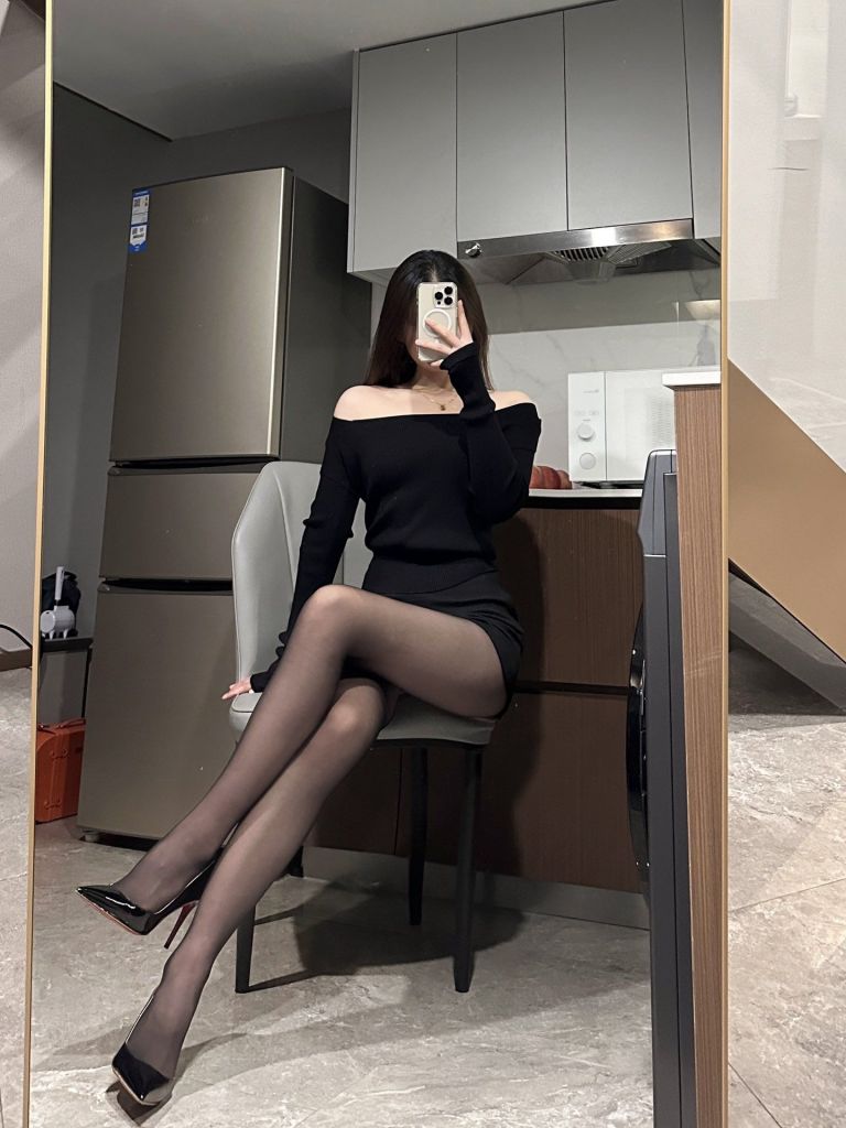 许愿！lsp就要许最瑟的愿，看42穿丝袜翘脚吊着高跟鞋 NGA玩家社区