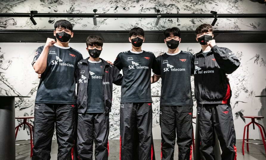 [外赛区赛事] T1让一追二复仇HLE，提前锁定LCK常规赛头名 178