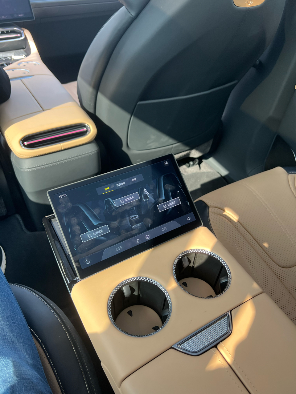 探店换代es8归来，突然觉得路特斯的内饰不香了 NGA玩家社区