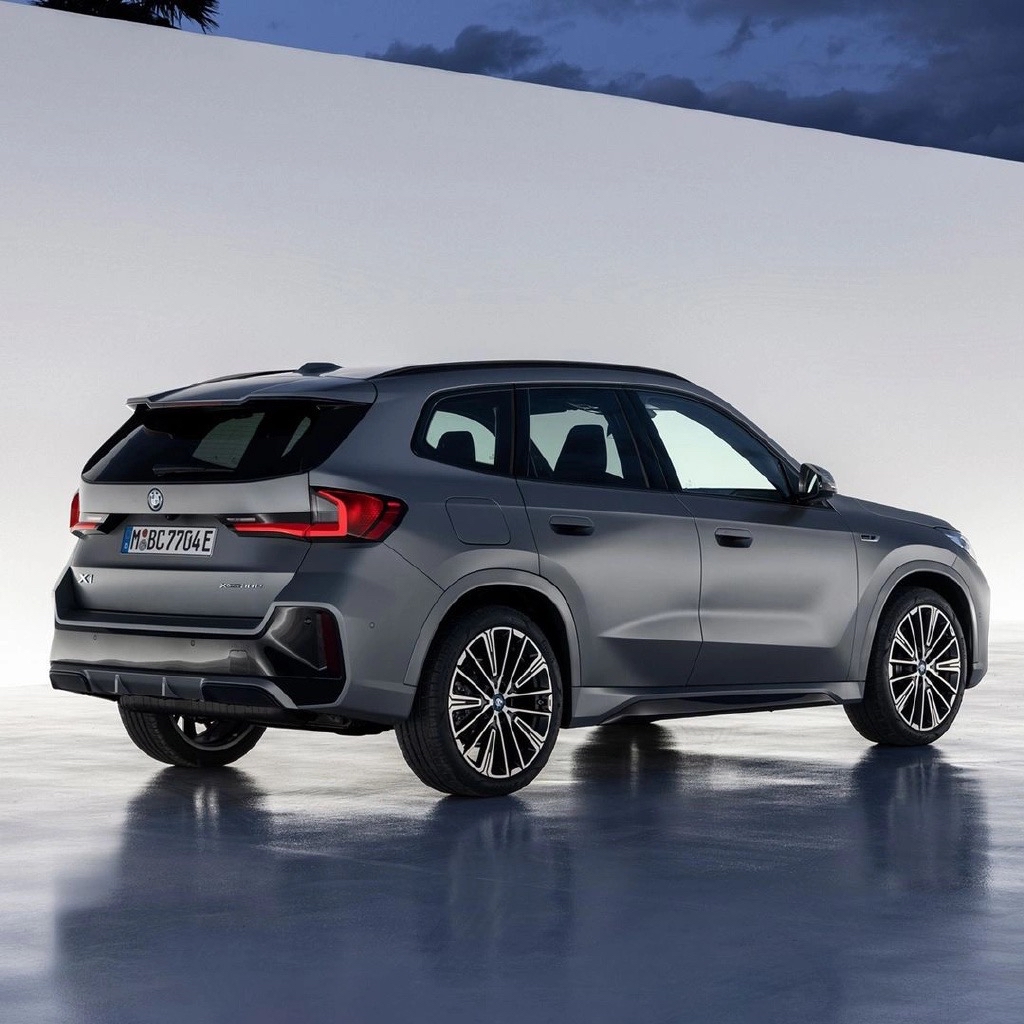 bmw也开始卷：内部空间比x3还大的新x1官图来了 NGA玩家社区