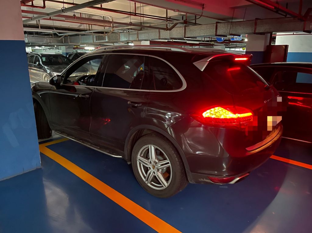 坛里有开bba的c级车以上甚至保时捷玛莎的换电车吗？ 178