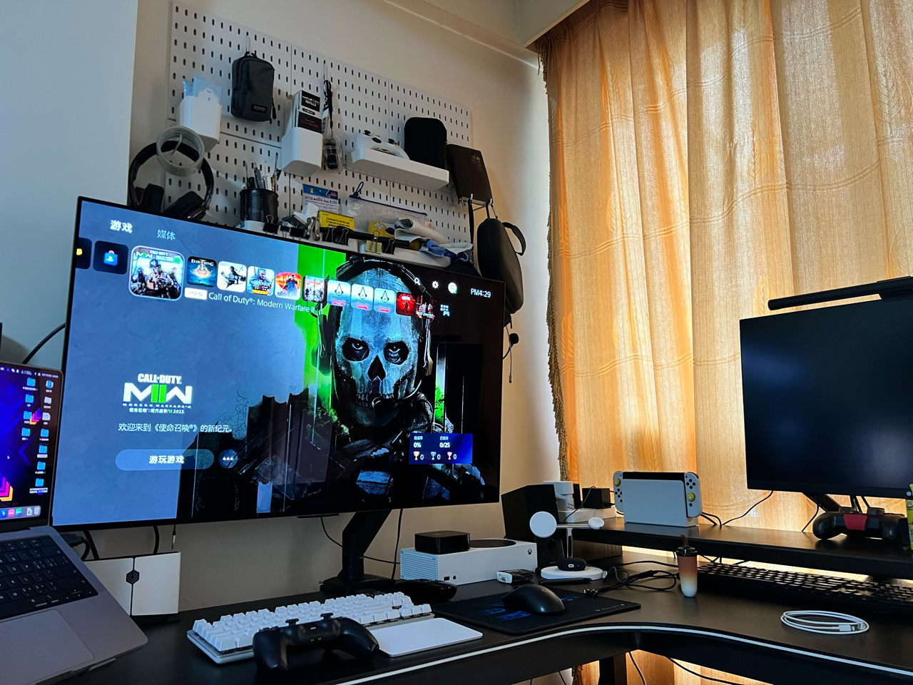 主机3A党最完美配置：显示器+电视+L形桌子。 NGA玩家社区