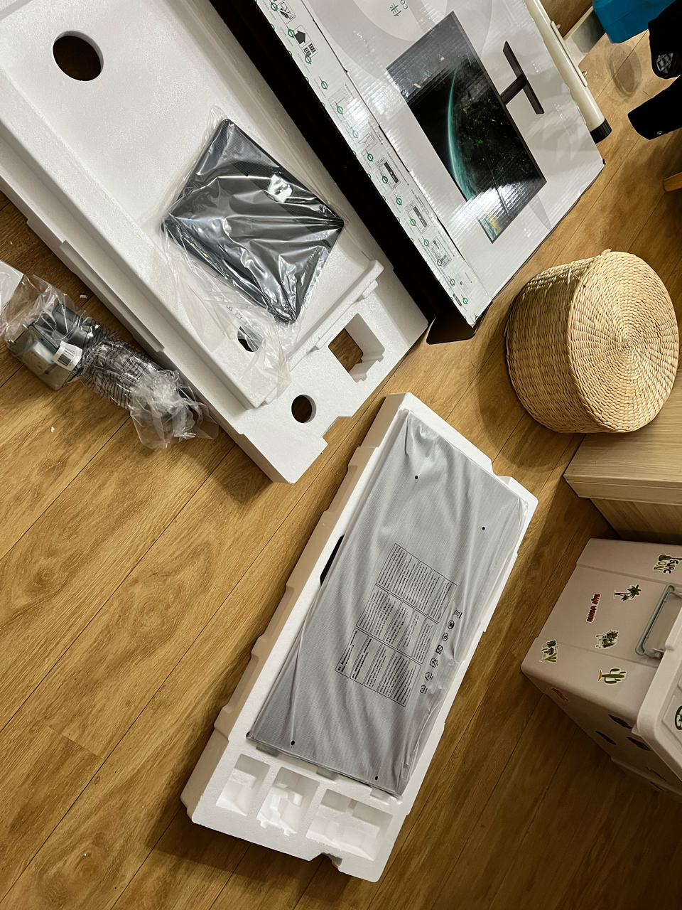 简单开箱一个可能是最低限度能用的4K144，泰坦军团P28H2V NGA玩家社区