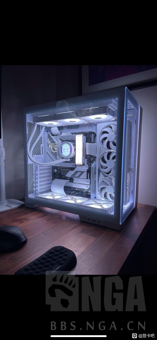 联力包豪斯evo可以吊装4090魔鹰吗？ NGA玩家社区