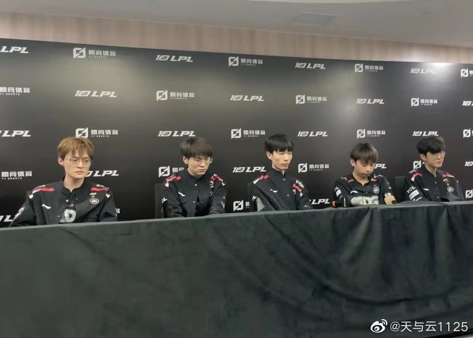 [本赛区赛事]EDG-fofo： @jiejie @leave @meiko，好好调整，早点回来，哥等你们几个 NGA玩家社区