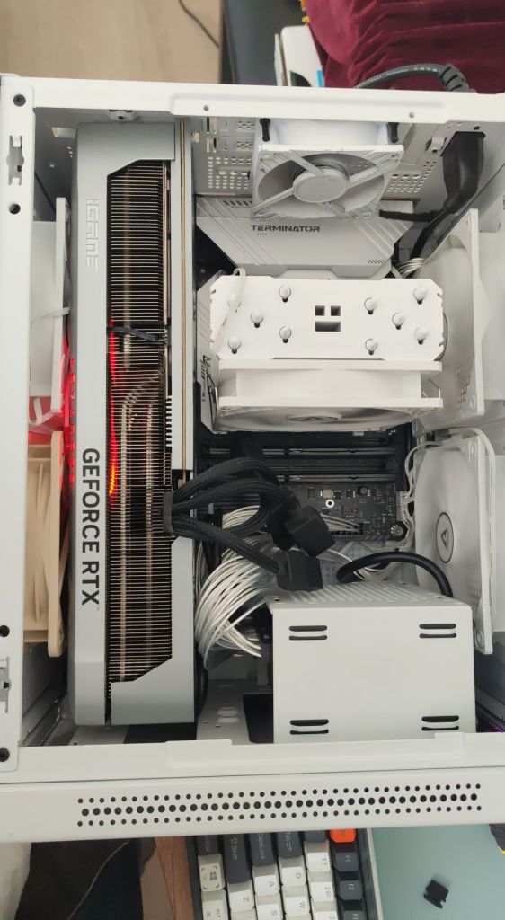 [硬件求助] 求机箱推荐，最好是能塞得下3风扇4090的那种itx/mATX机箱。越小越好 NGA玩家社区