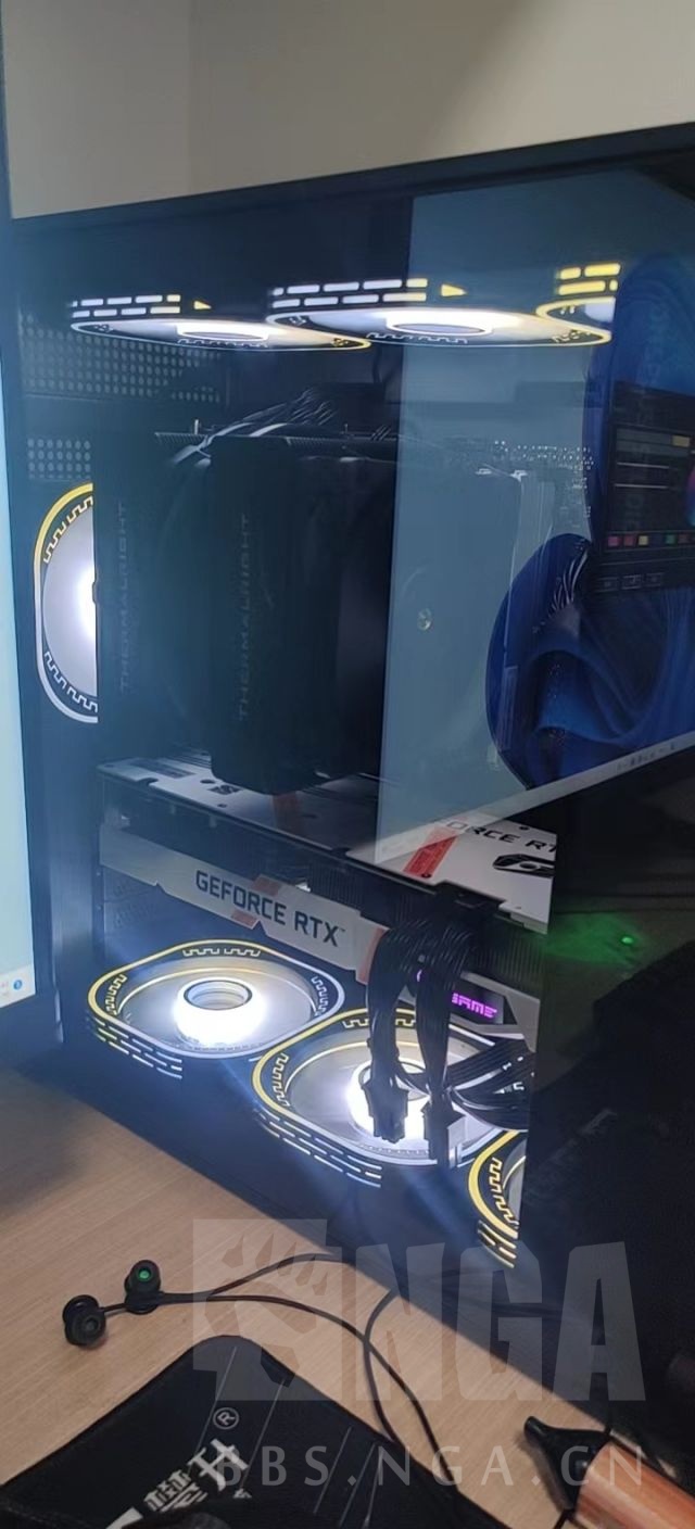 出FC140黑化 七彩虹3070白 金百达内存条 NGA玩家社区