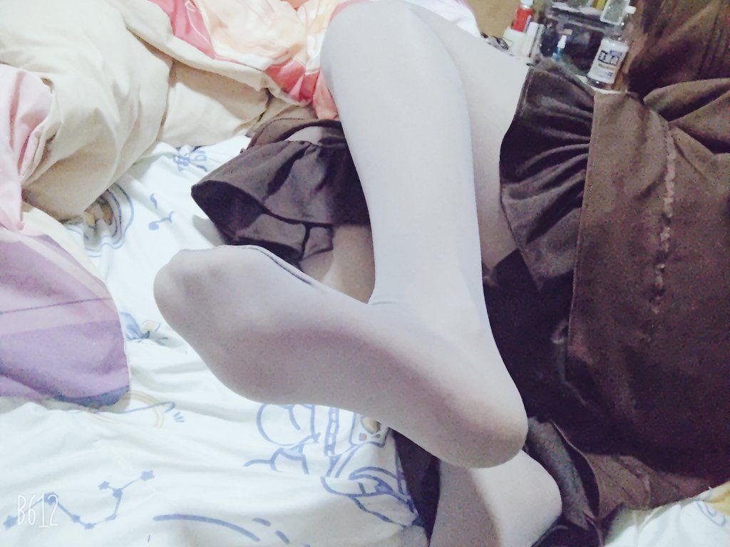 许愿可爱的女孩子白丝jiojio踩脸！ NGA玩家社区