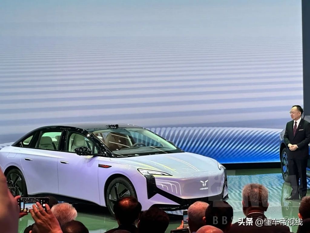 已开启盲订 电动中型轿车红旗E001首发亮相 最高续航800公里 178