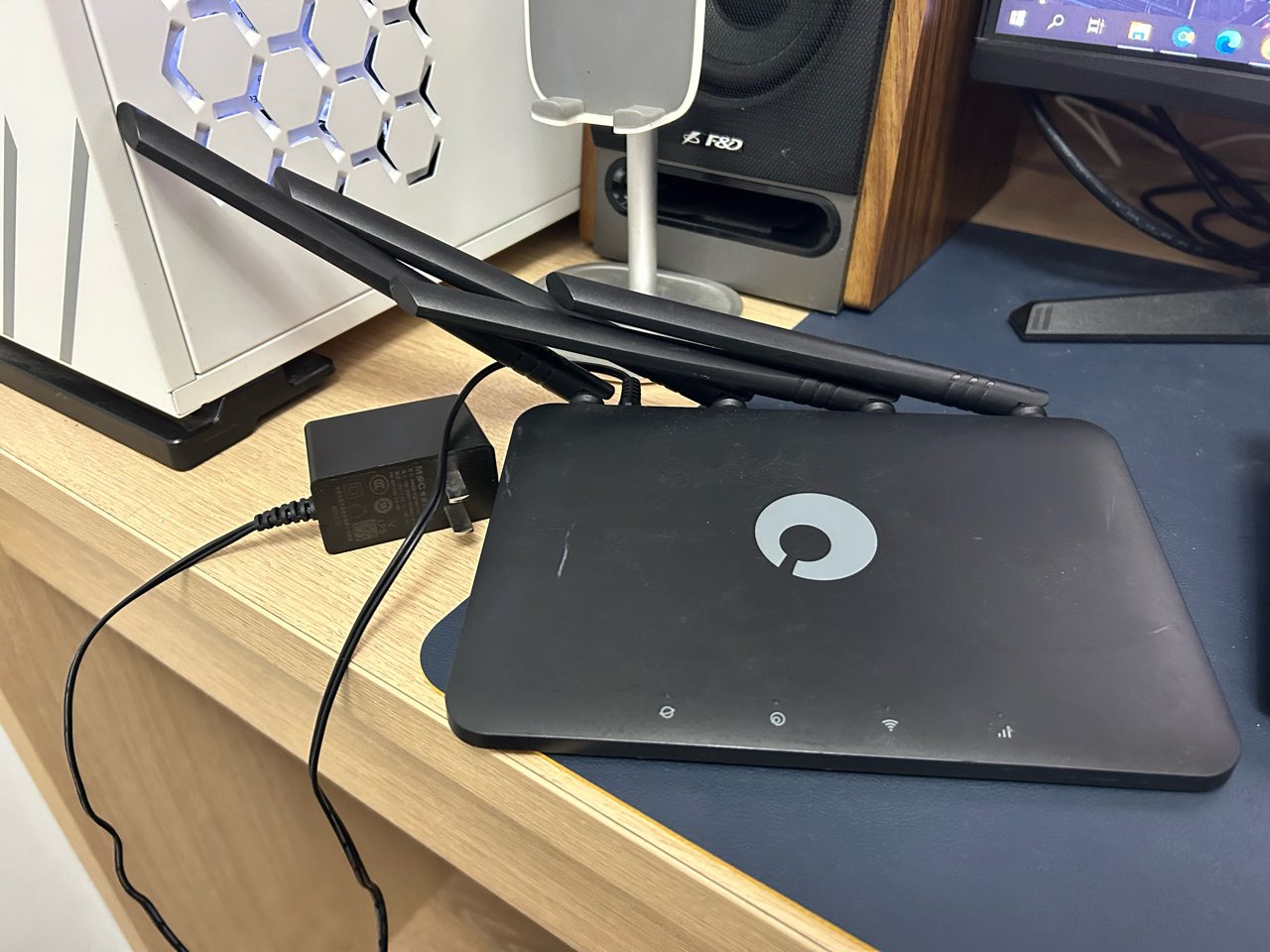 [已售]卖个可以插sim卡用4G的贝锐蒲公英X4C路由器 NGA玩家社区