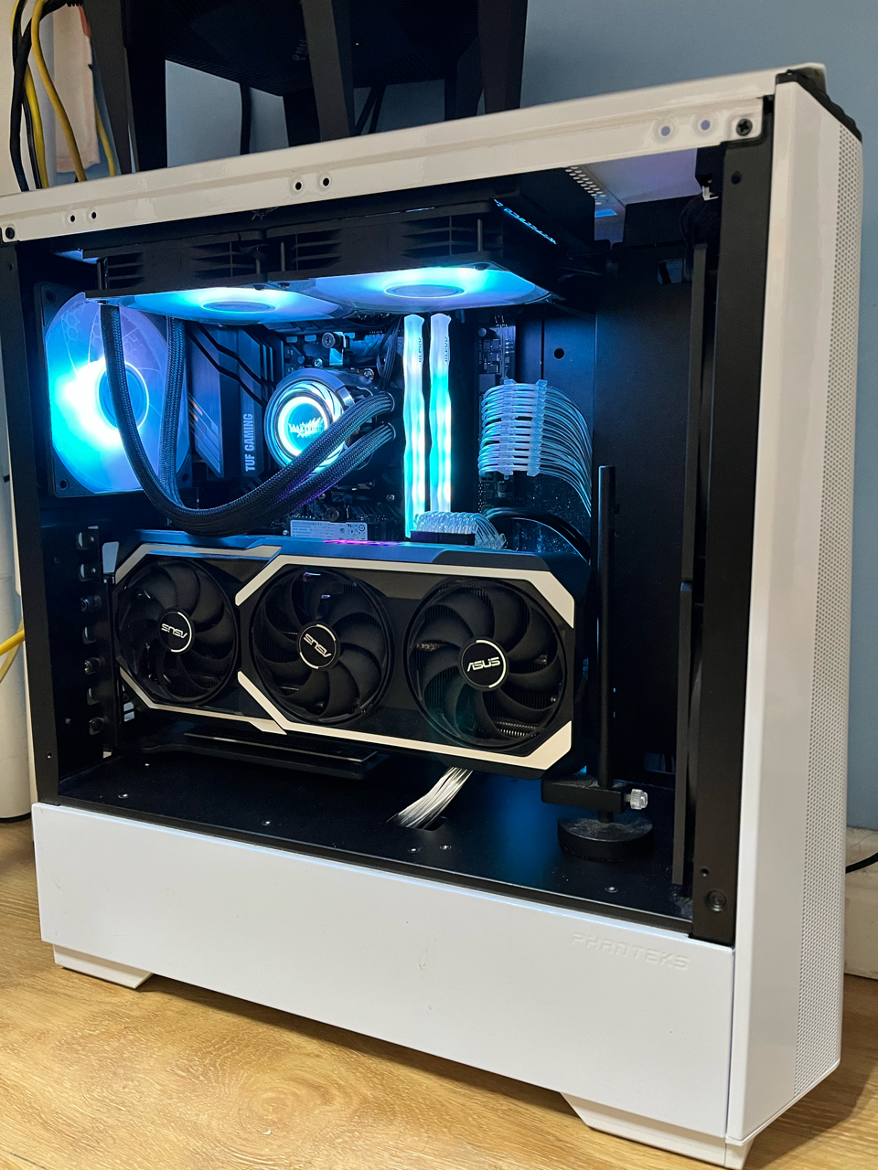 试出一张华硕3070巨齿鲨 178