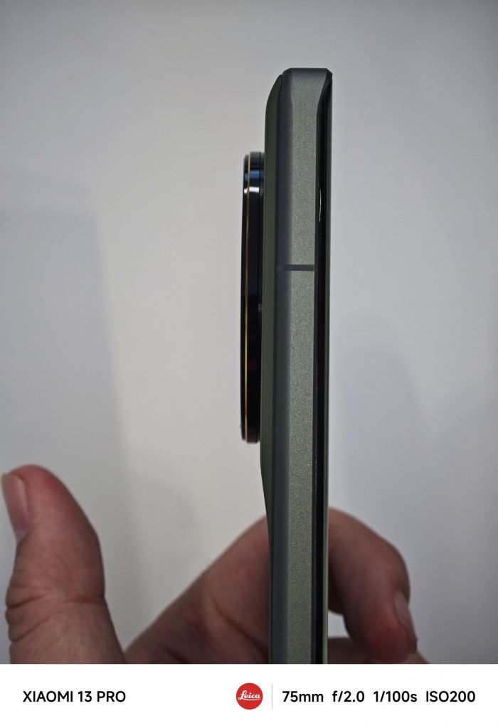 看到好多吐槽小米13u厚的 NGA玩家社区