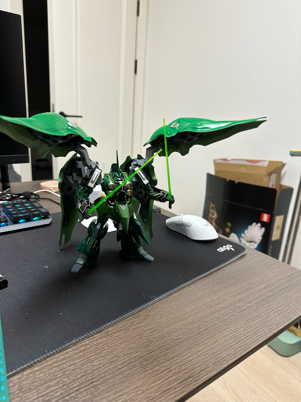 [拼装]最近做的有点心态爆炸，推荐几个好玩的HG NGA玩家社区