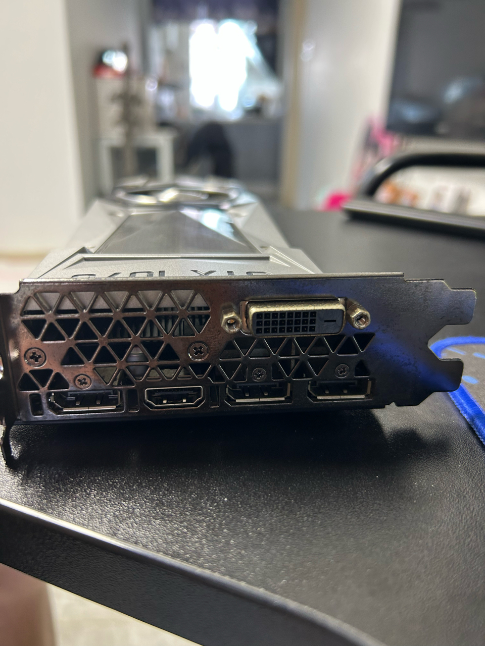 上海出 英伟达公版 1070 /全汉550电源 NGA玩家社区