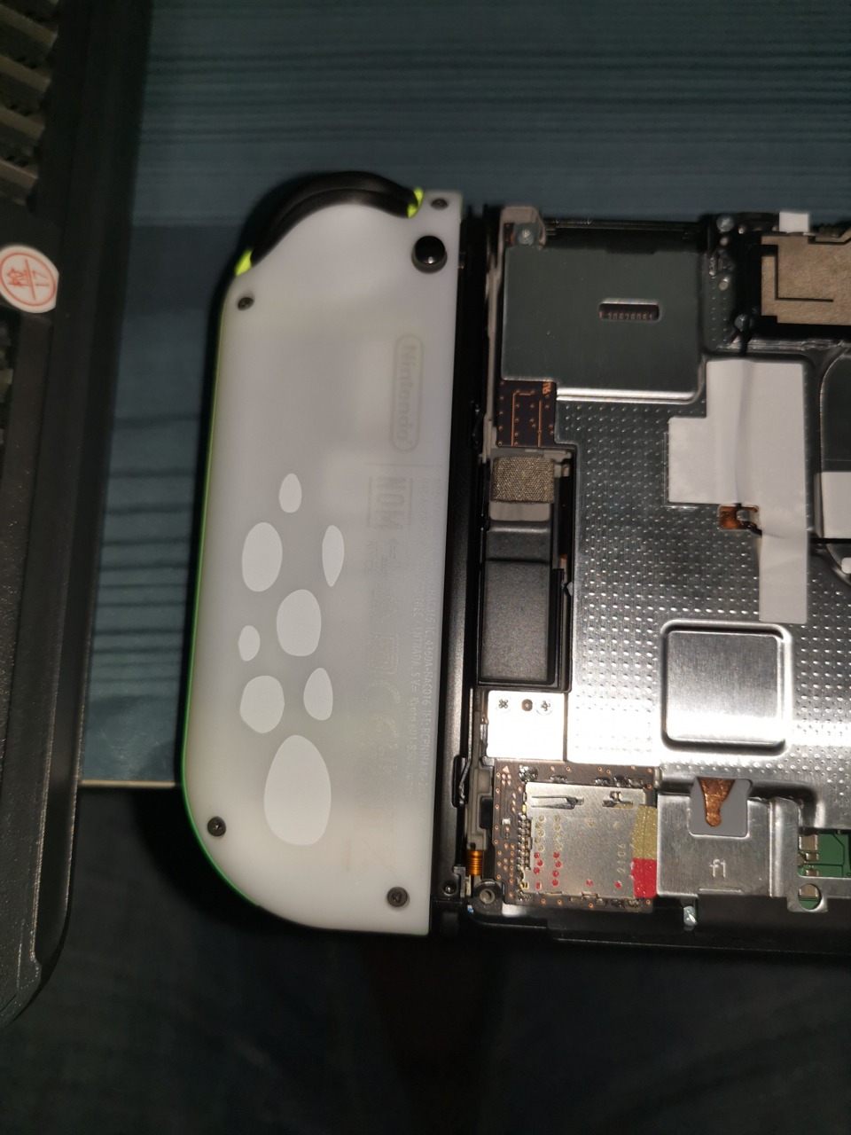 [Switch相关]一个小教程：joycon断连不一定要换滑轨，关于如何清理接口。 178