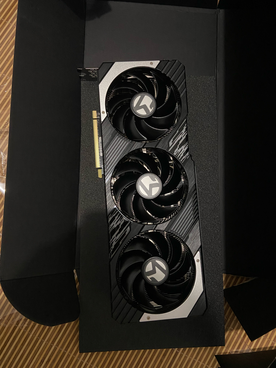 兄弟们决赛圈，4070-DUAL和金属大师还有铭瑄turbo选哪个？ NGA玩家社区