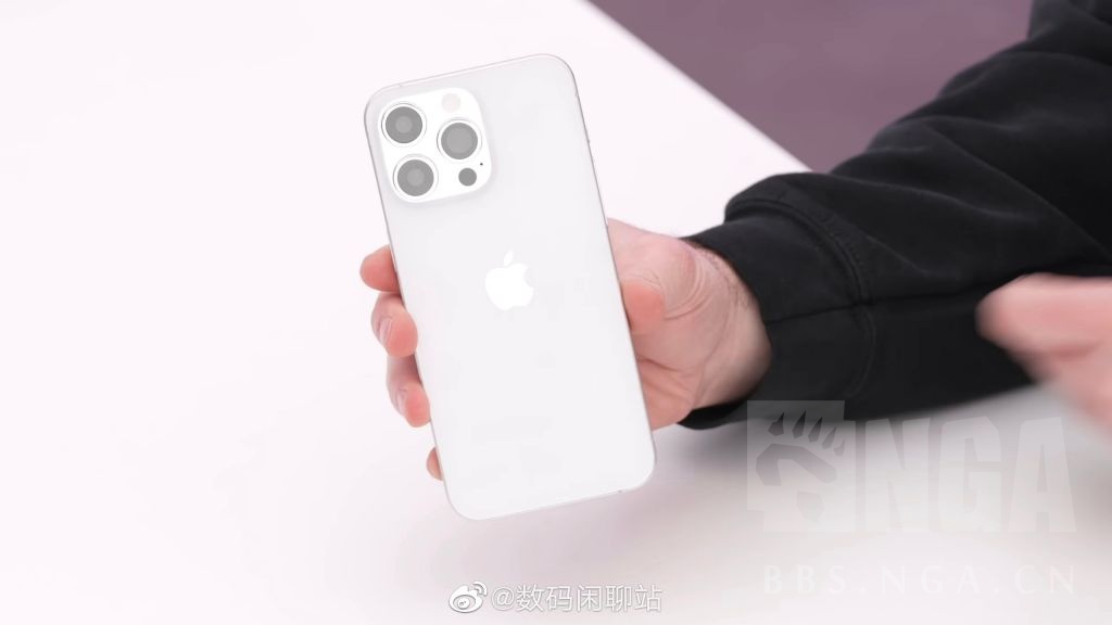 iPhone 15Pro Max机模泄露 站哥微博 用上了先进的Type-C NGA玩家社区
