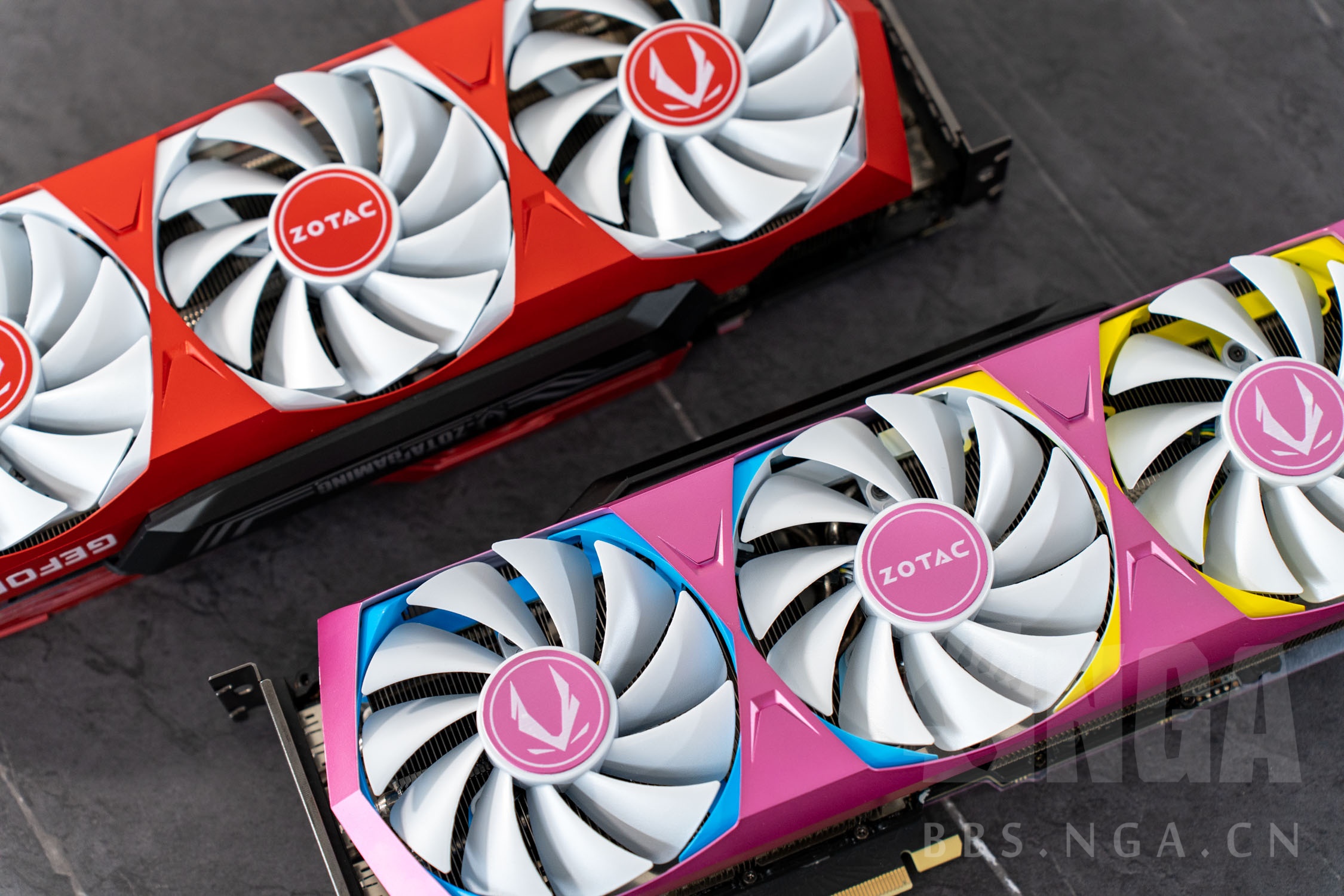 [ROLL] 今天谁也别拦着喜多波奇贴贴！索泰 GeForce RTX 3090 Trinity OC × 《孤独摇滚》DIY联名卡 178