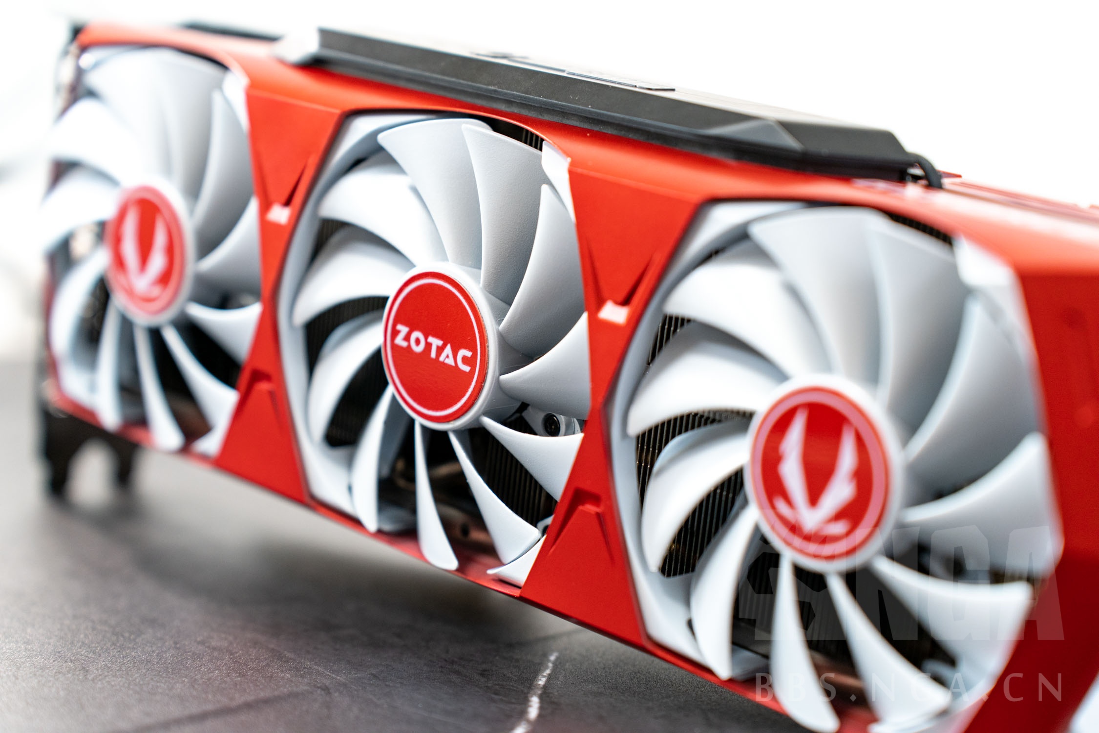 [ROLL] 今天谁也别拦着喜多波奇贴贴！索泰 GeForce RTX 3090 Trinity OC × 《孤独摇滚》DIY联名卡 NGA玩家社区