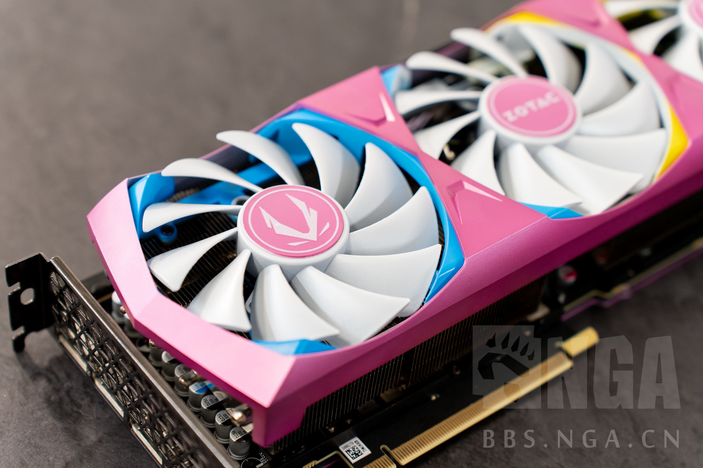 [ROLL] 今天谁也别拦着喜多波奇贴贴！索泰 GeForce RTX 3090 Trinity OC × 《孤独摇滚》DIY联名卡 NGA玩家社区