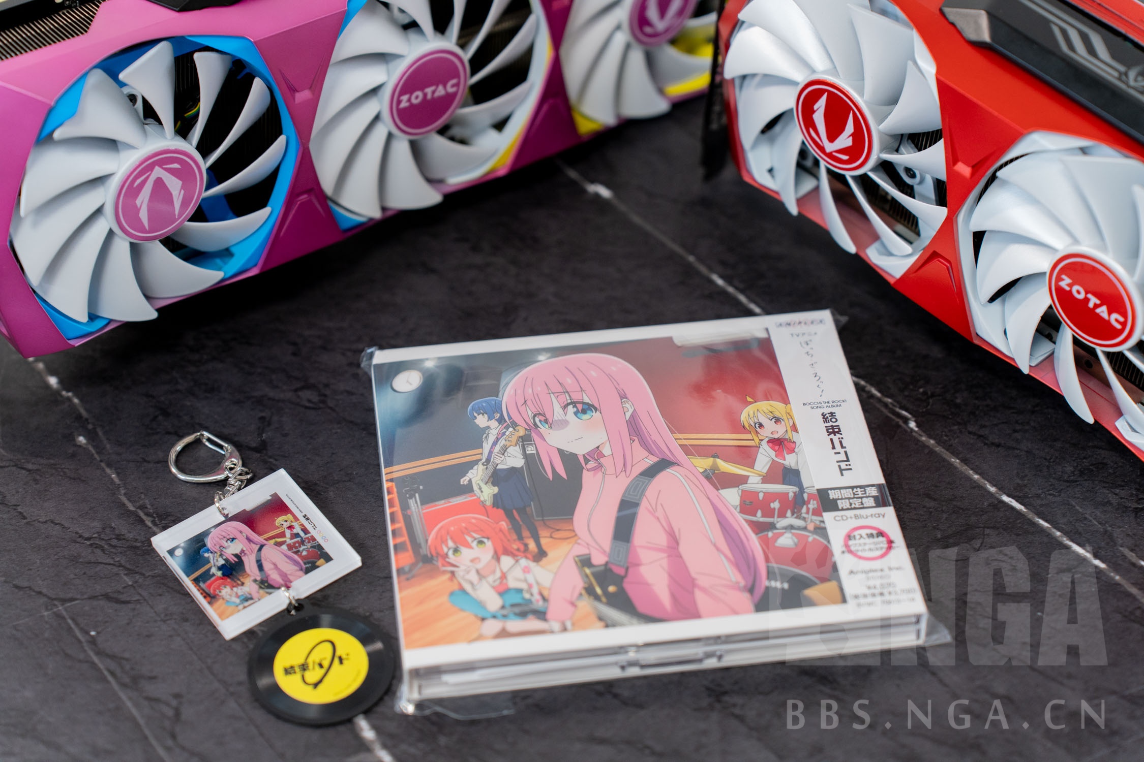 [ROLL] 今天谁也别拦着喜多波奇贴贴！索泰 GeForce RTX 3090 Trinity OC × 《孤独摇滚》DIY联名卡 178