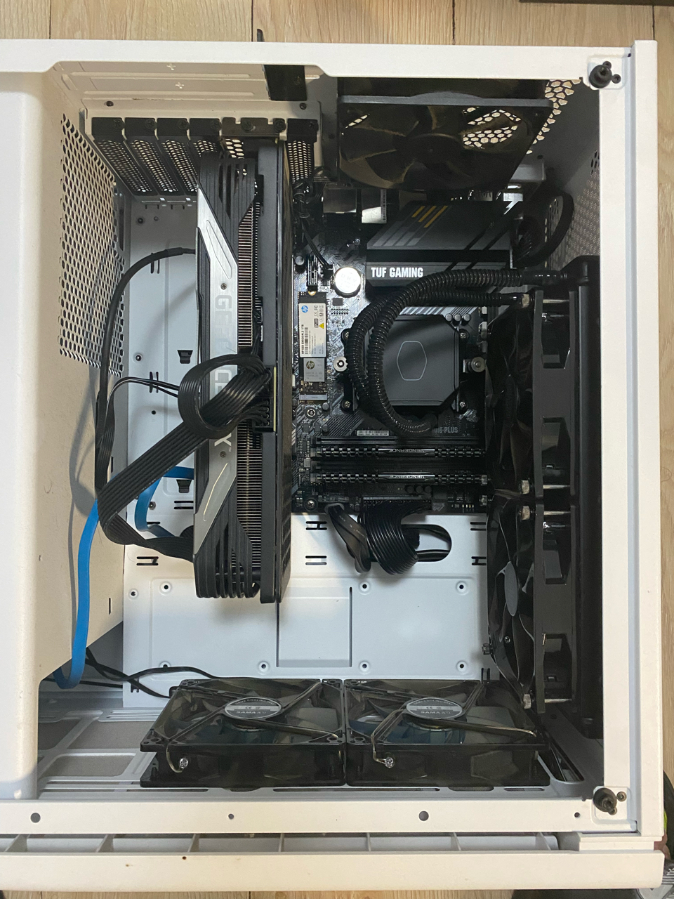 大佬们，有熟悉华硕b550重炮手主板的嘛 NGA玩家社区