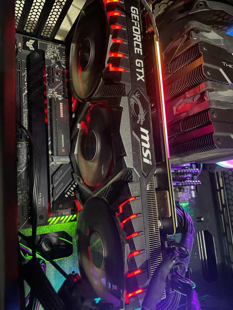 暂时剩800的jbl104了 卡1200出了 支架20送了下周出个火神2080s吧 暂定1700 178