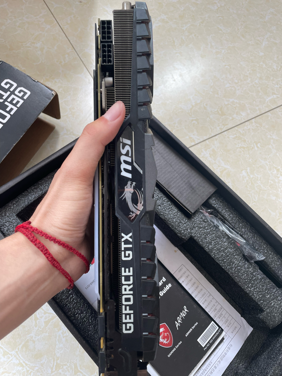 暂时剩800的jbl104了 卡1200出了 支架20送了下周出个火神2080s吧 暂定1700 178