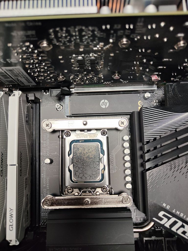 请问这硅脂涂的多了还是少了？单烤CPU接近100度。 NGA玩家社区