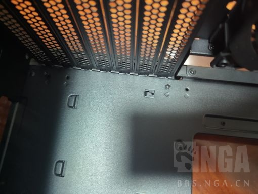 刚发现一个很草的事，L216这箱子应该至少有两版 NGA玩家社区