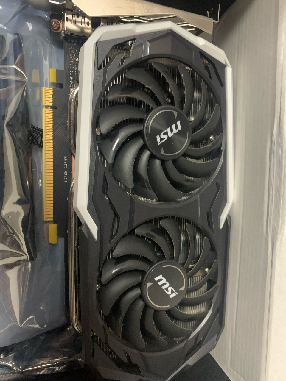 出个二手的MSI的1660ti以及安钛克的650w电源 178