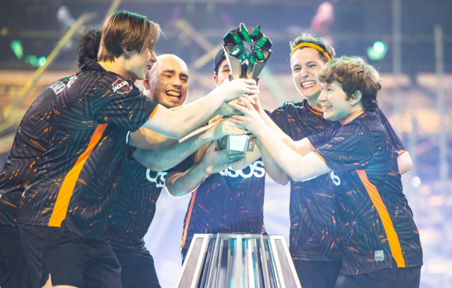 [东京大师赛] FNC横扫EG捧起大师赛奖杯，无畏契约首个二连冠诞生 NGA玩家社区