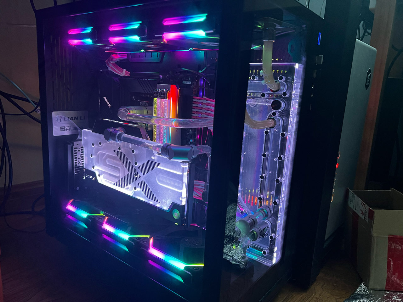 老哥们有没有联力o11d evo，显卡竖装的图？ NGA玩家社区