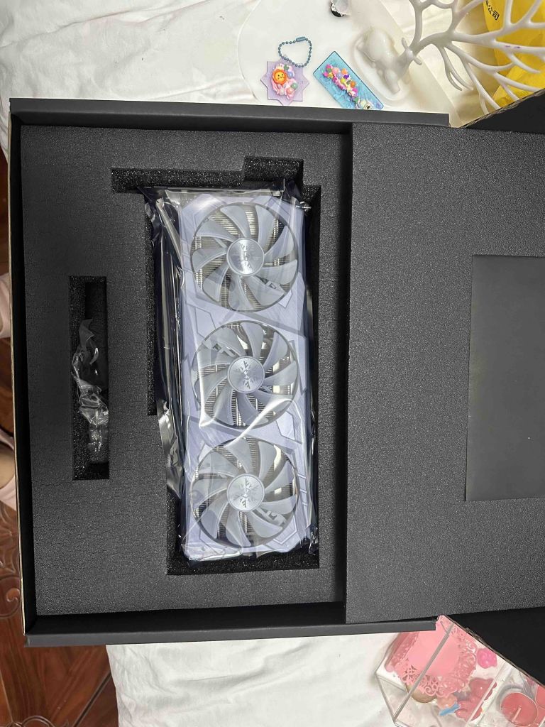 耕升4070踏雪 178