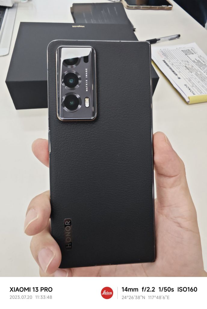 荣耀Magic V2首秀，线下拿到实机了。 NGA玩家社区