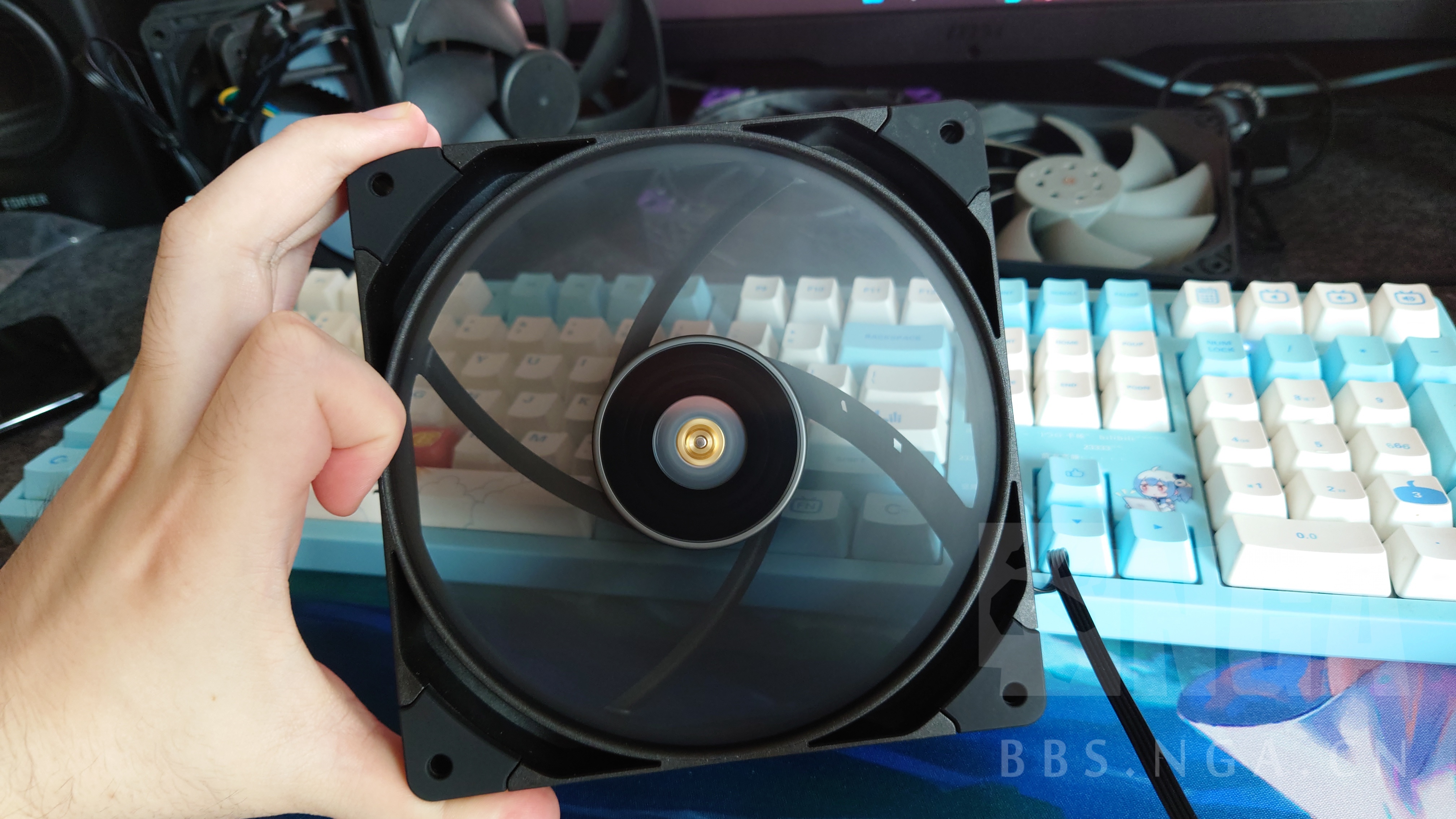 Noctua A14买回来一试，确实是个优秀的垃圾... 178