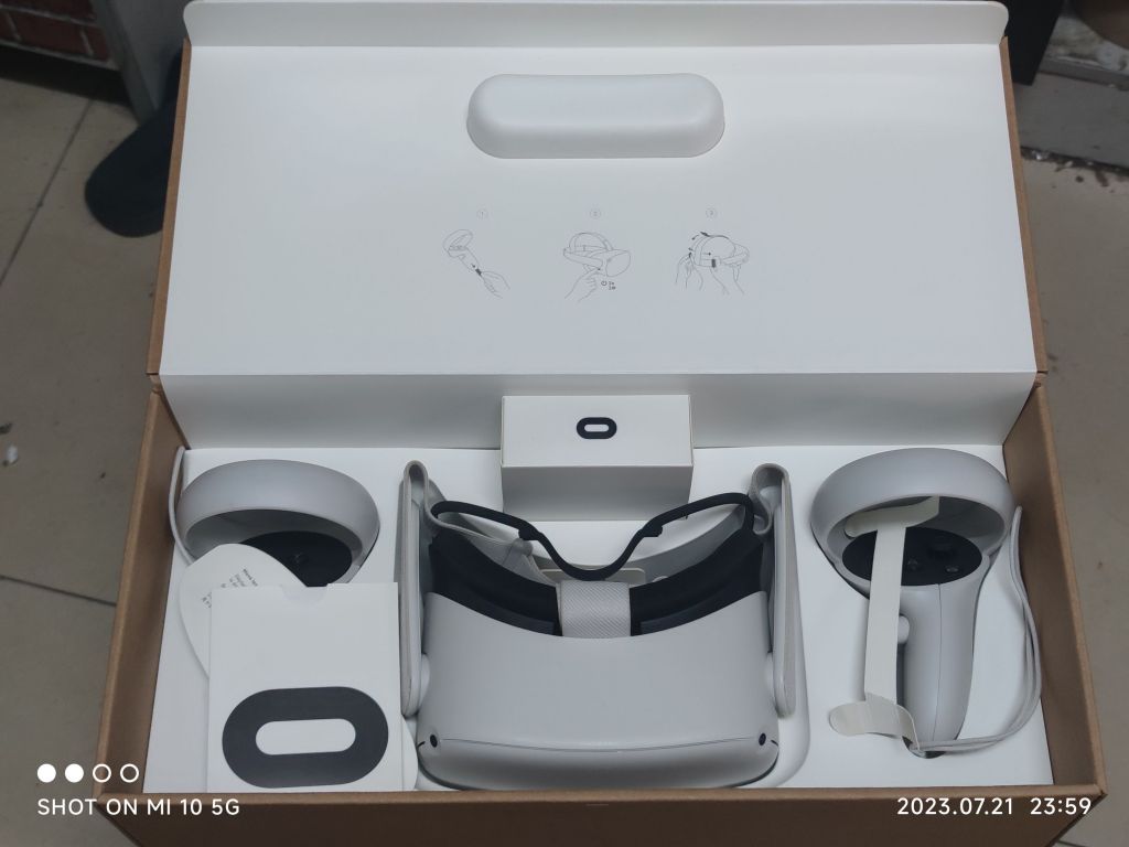已出编辑。Oculus Quest 2 64GB 178